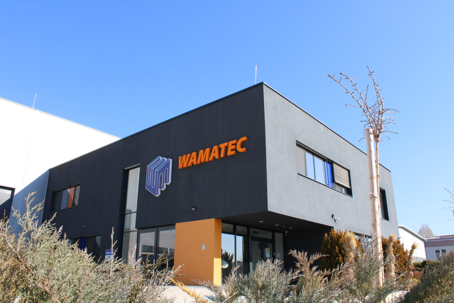 Wamatec Hungary – CNC machines, Automation, CNC service, CNC parts
